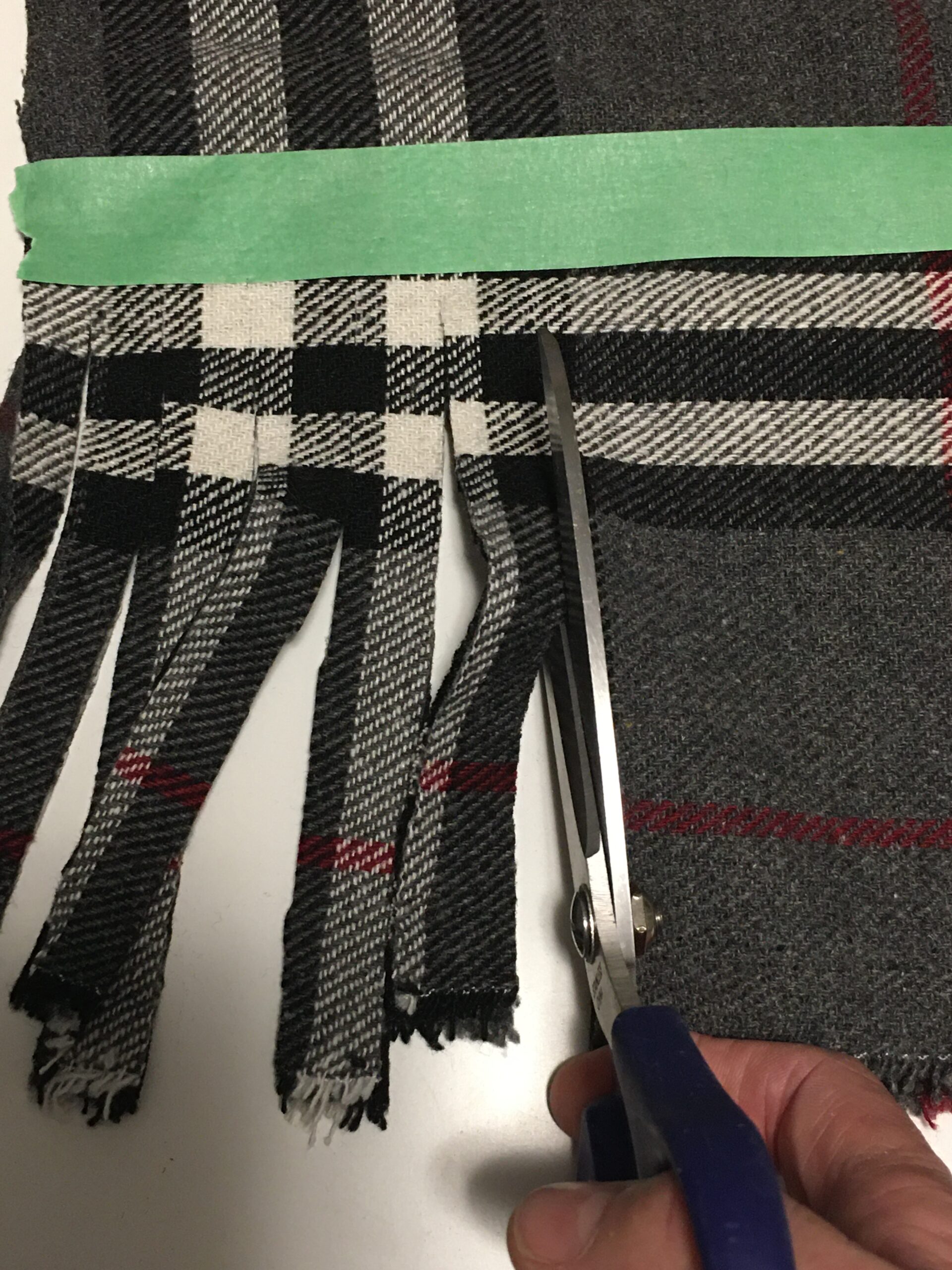 How to make an adorable Hug Me scarf - Baker Street Living